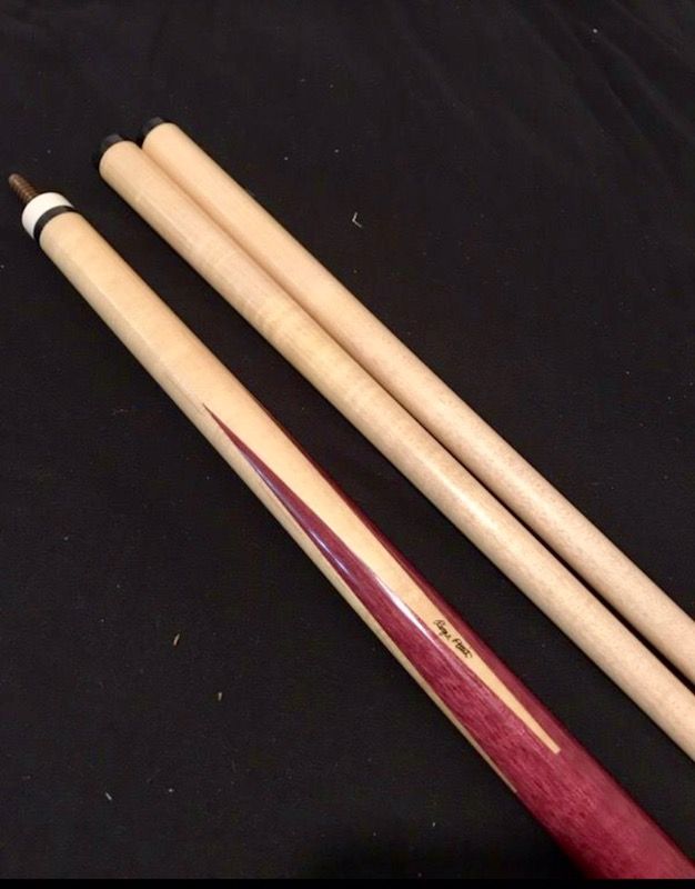 Roger pettit Purple Heart pool cue for Sale in Federal Way, WA - OfferUp