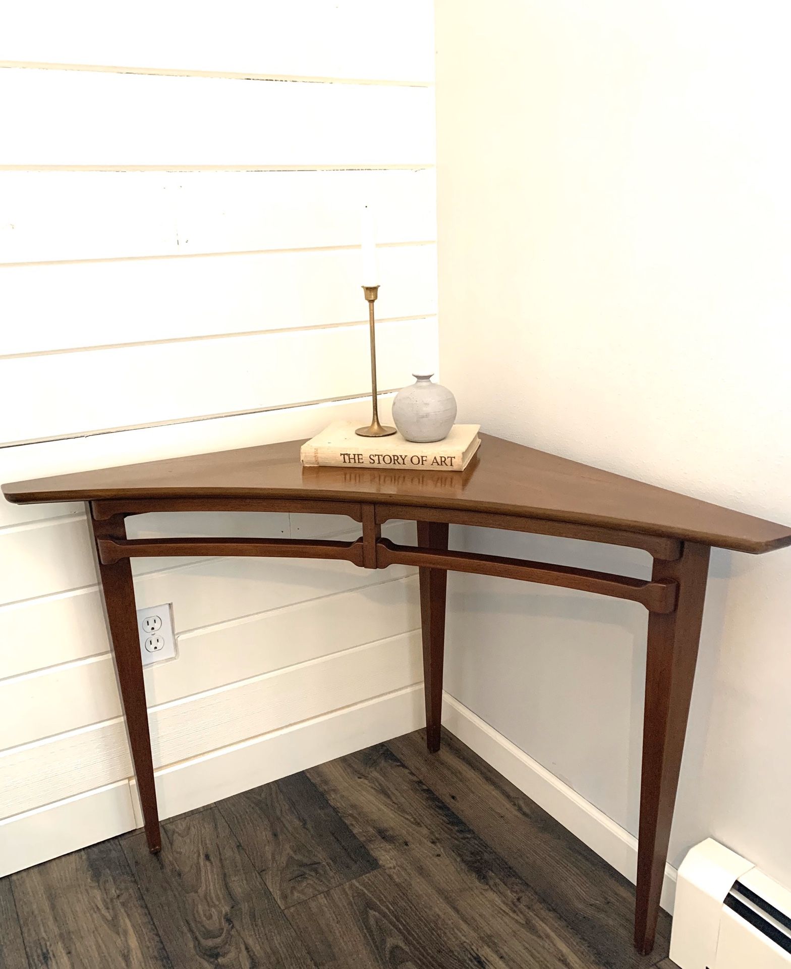 vintage mid century mcm corner table • for Sale in Issaquah, WA - OfferUp
