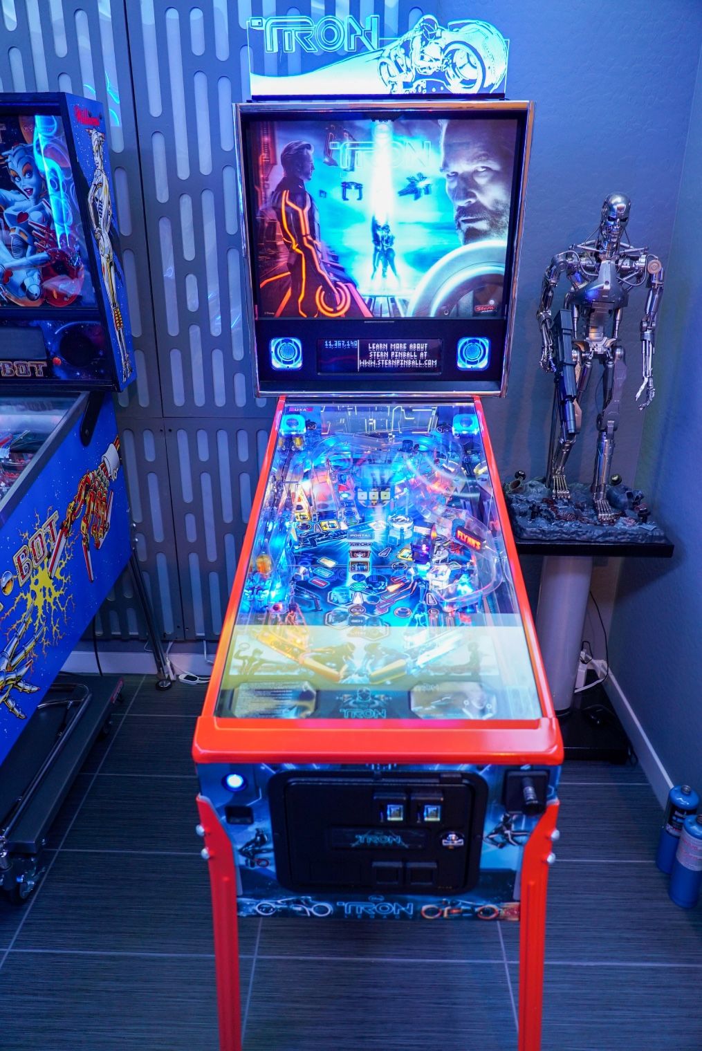 Tron Pro Pinball Machine for Sale in Gilbert, AZ - OfferUp