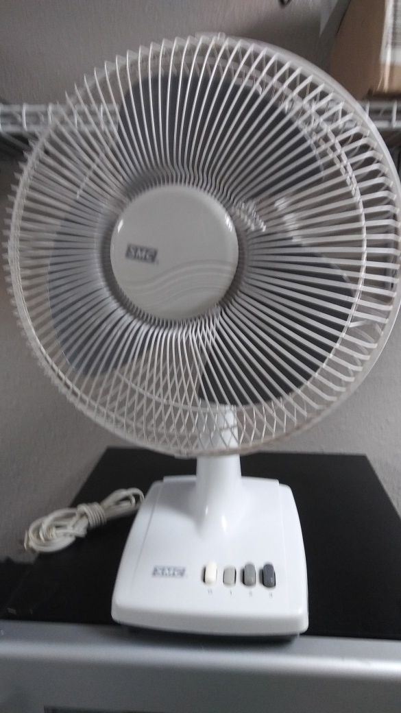Smc Desk Fan SMC 12” Oscillating Desk/Table Fan Auction | Gleaton's,