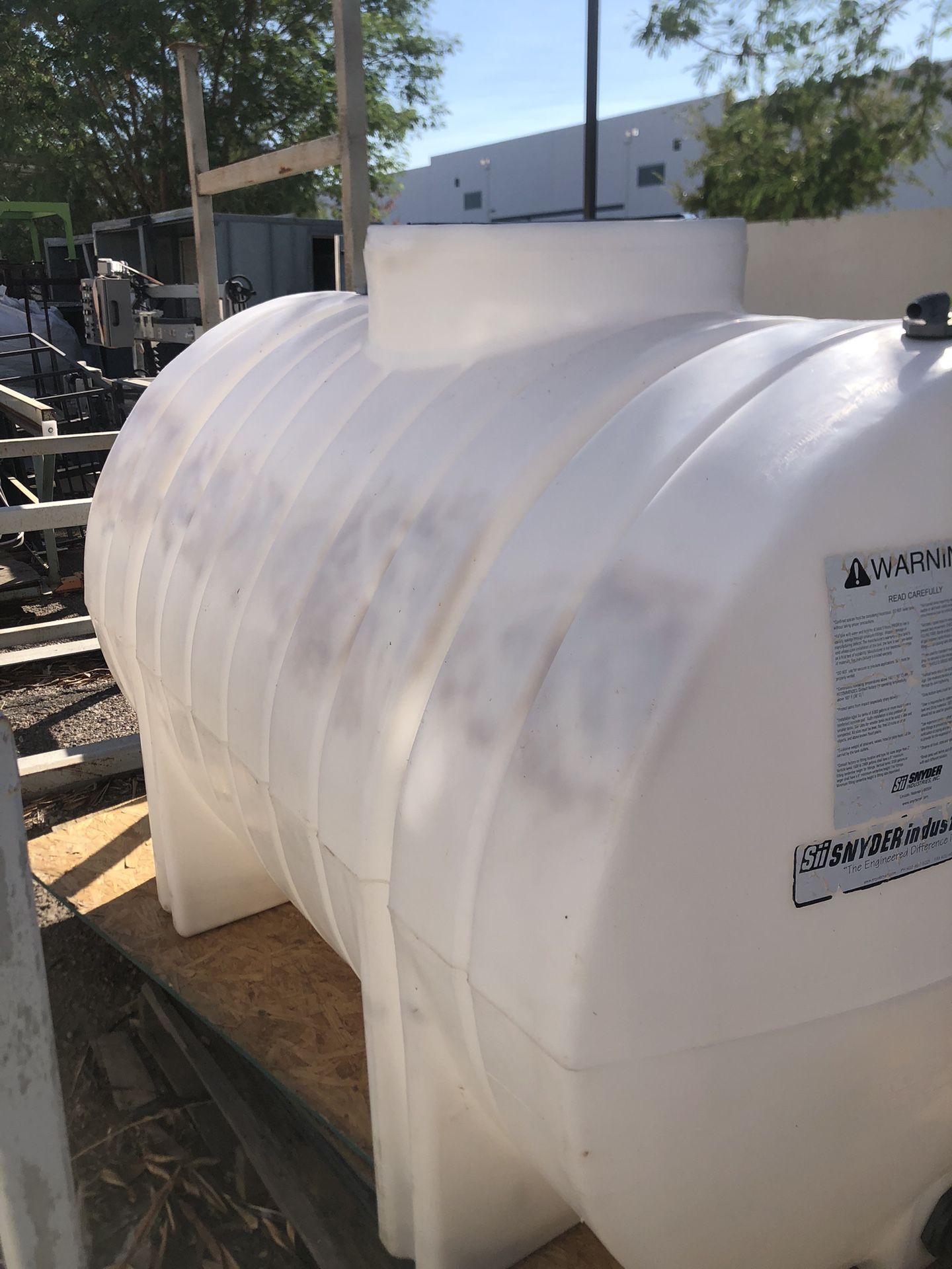 300 Gallons Horizontal Leg Tank for Sale in Mesa, AZ - OfferUp
