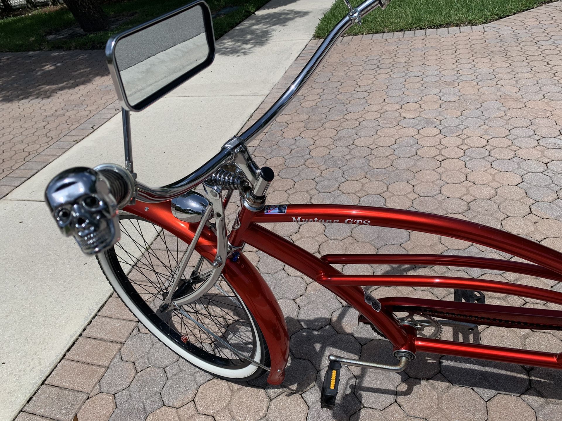 In The Barrel // 26" Beach Cruiser Bicycle // 3-Speed - Sixthreezero