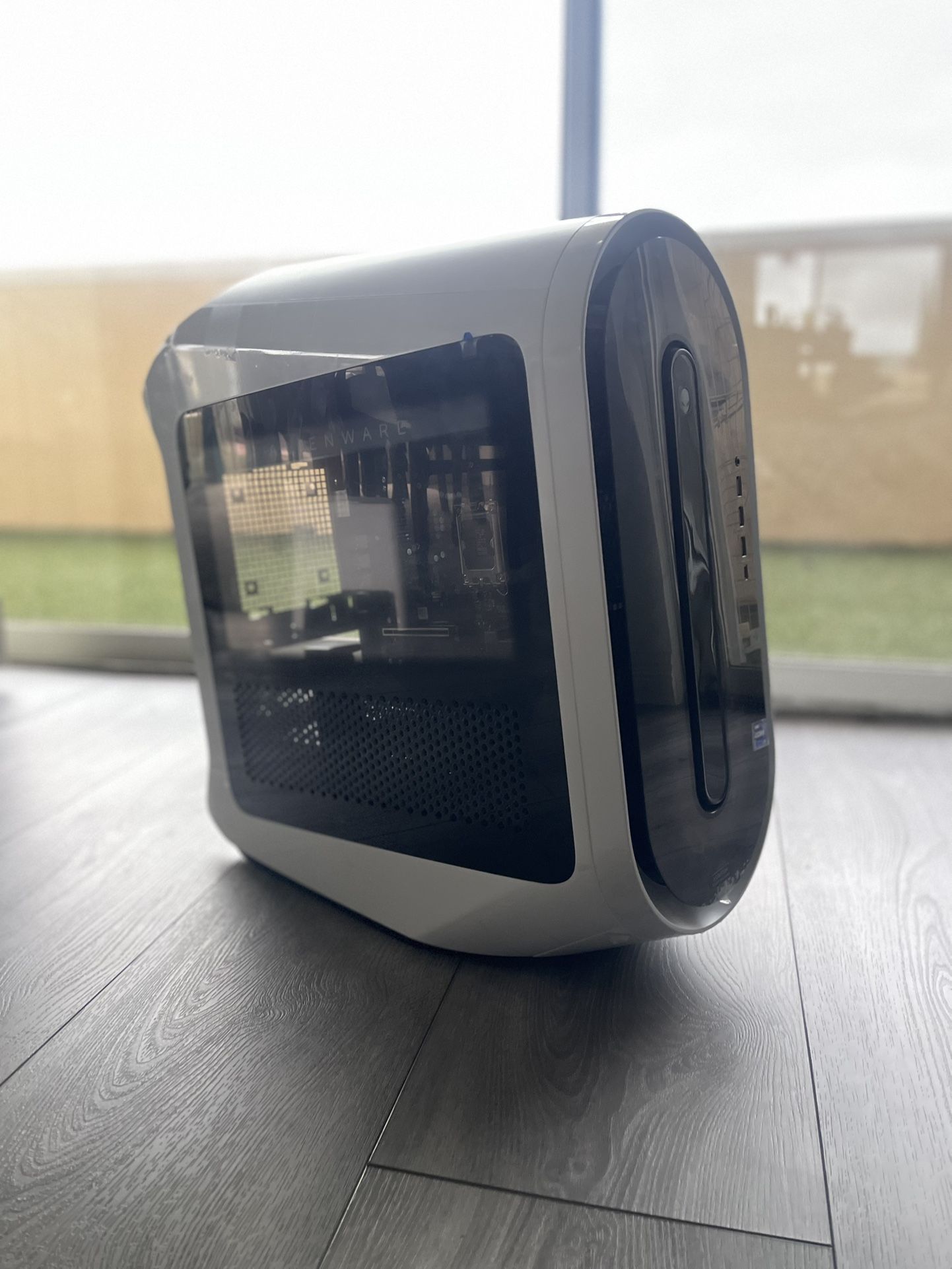 Empty Alienware R15 PSU, MOBO, And Case for Sale in Beverly Hills, CA ...