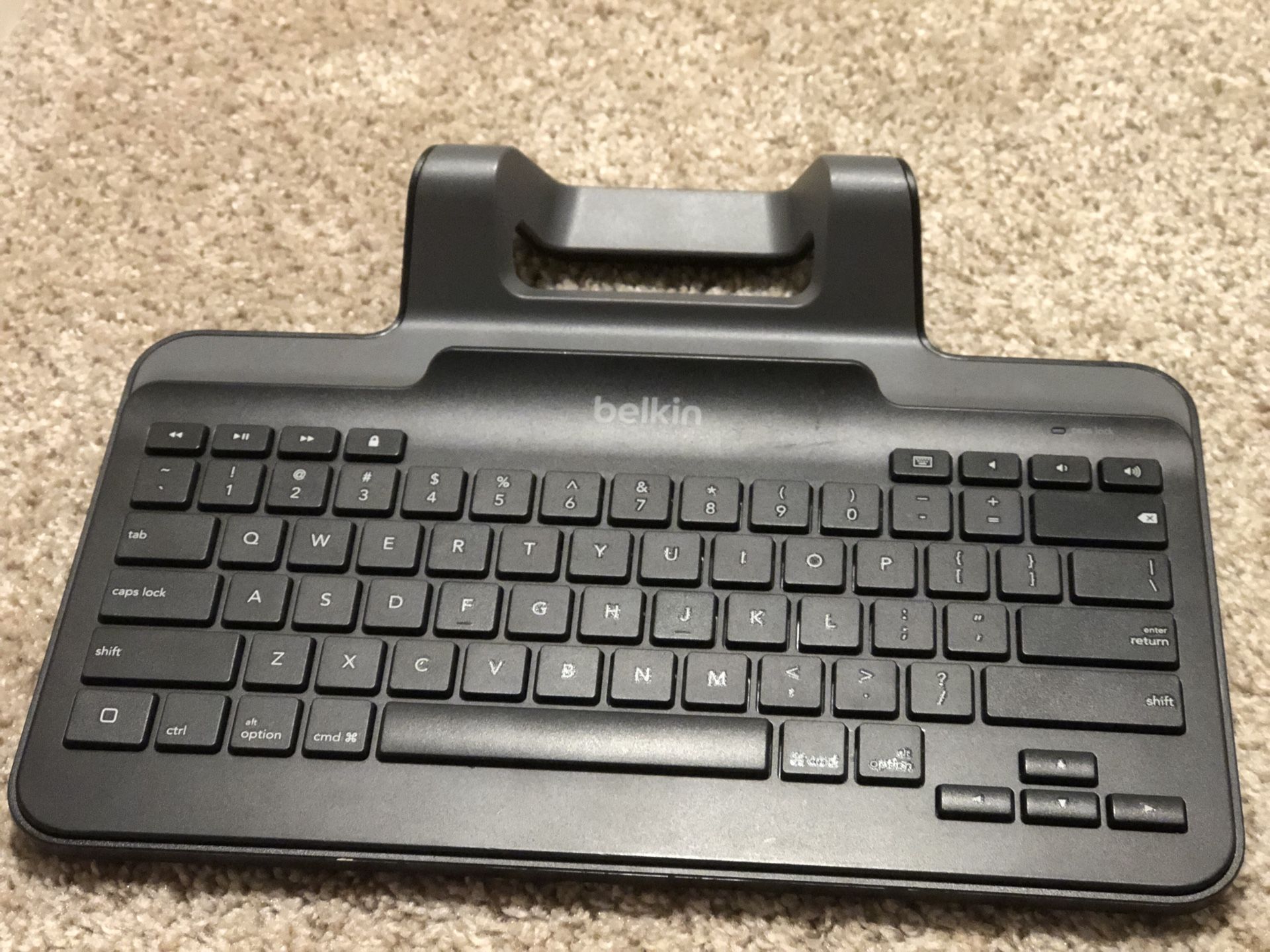 Belkin Bluetooth keyboard for iPhone/iPad for Sale in Wilsonville, OR ...