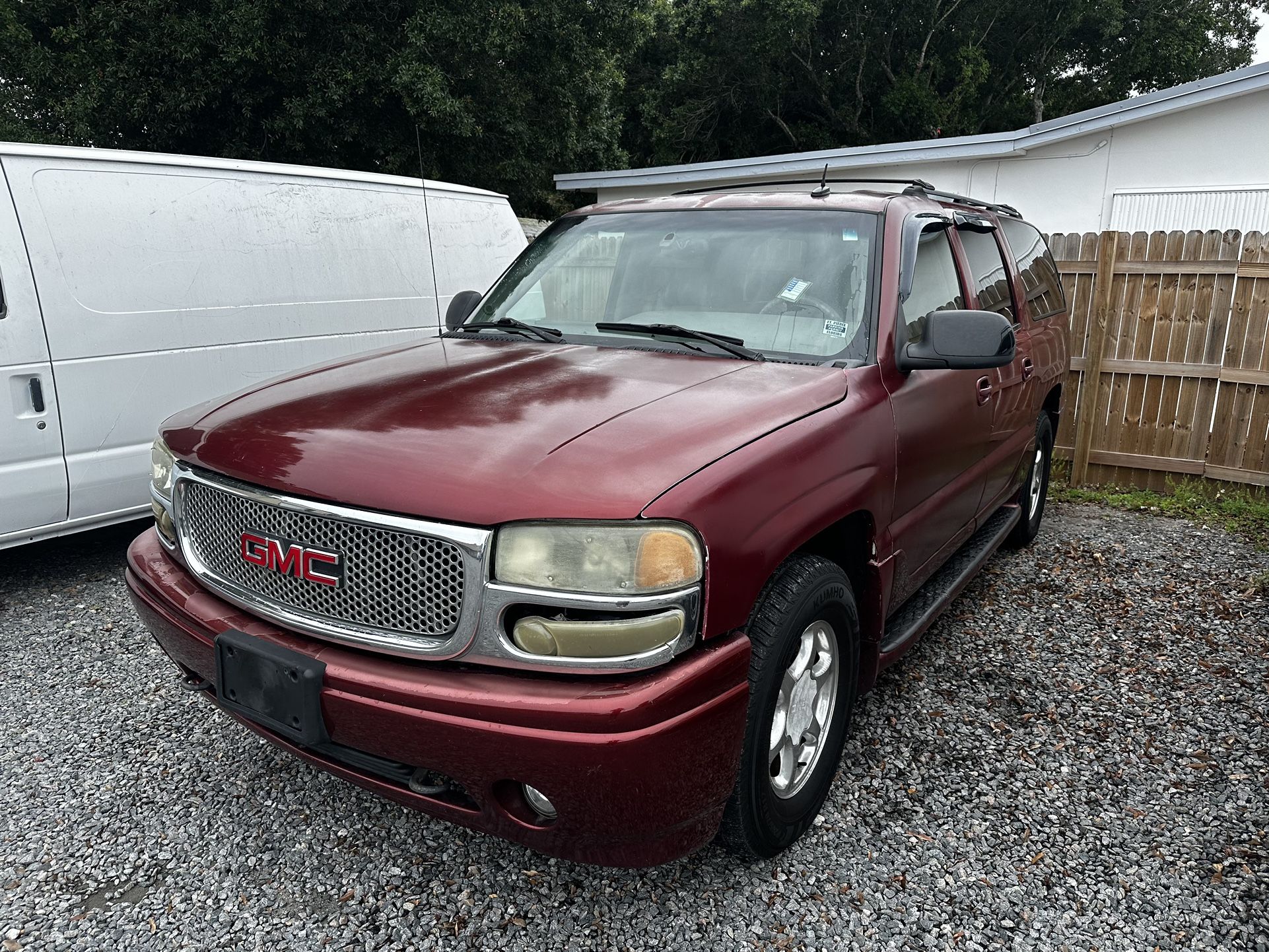 2002 GMC Yukon XL for Sale in Fort Pierce, FL - OfferUp
