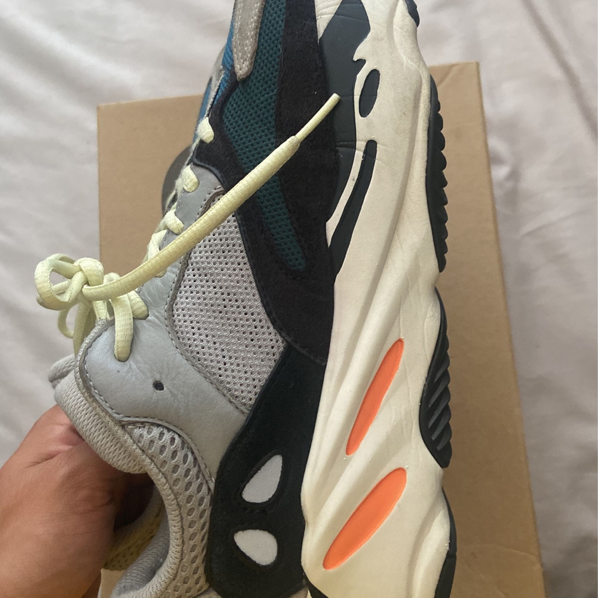 Adidas Yeezy Boost 700 Waverunners Size 8.5 for Sale in Houston, TX ...
