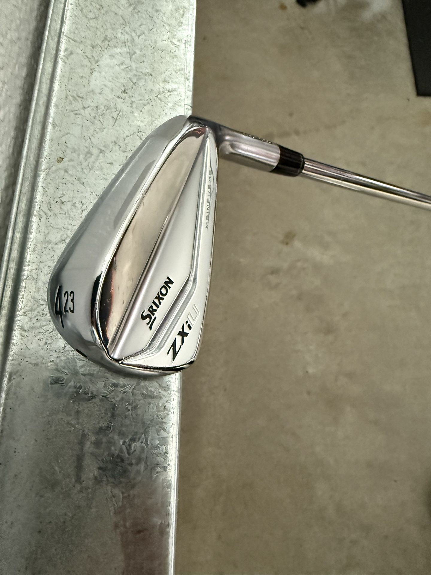 Srixon ZXIU 4 Utility Iron for Sale in Gig Harbor, WA - OfferUp