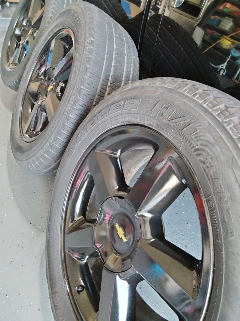 Black LTZ Rims Size 20s 6 Lug Nuts for Sale in Orland Park, IL - OfferUp