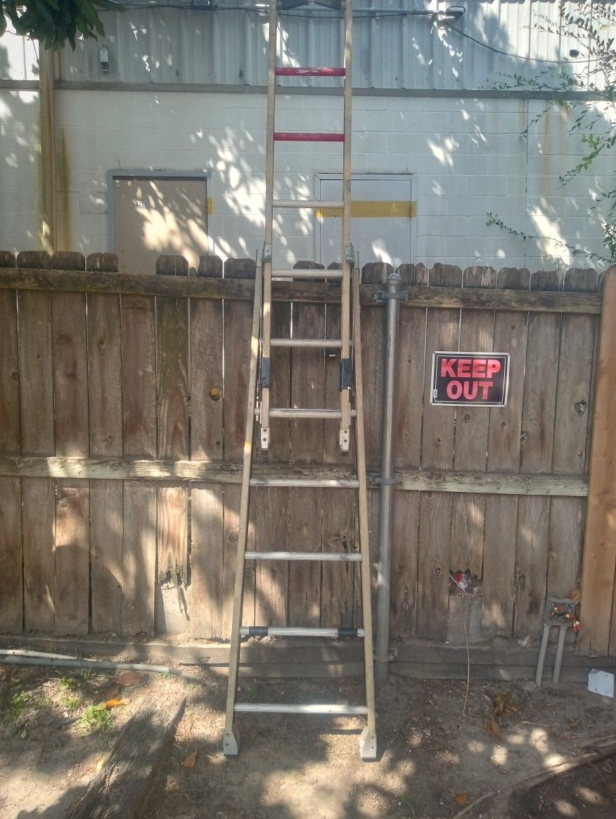 14ft. Extension Ladder (Aluminum/Fiberglass) for Sale in Houston, TX ...