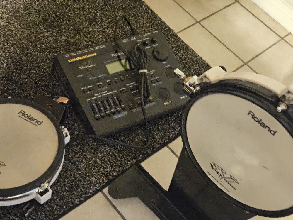 Roland Plus Extras for Sale in Los Angeles, CA - OfferUp