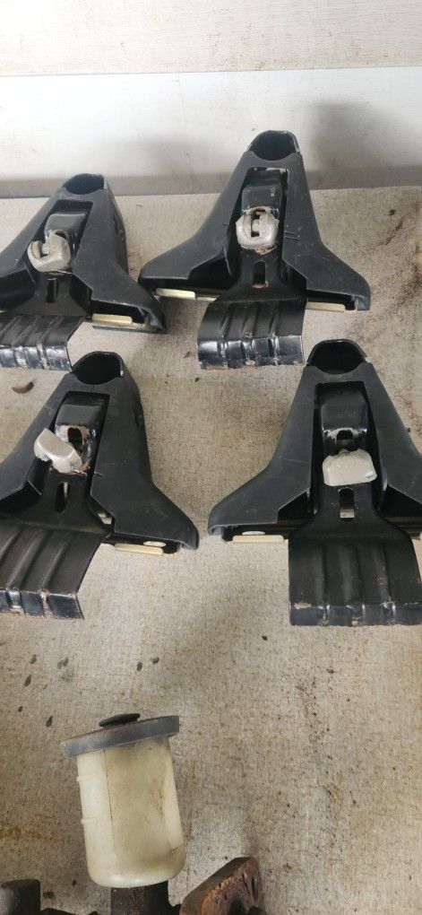 Yakima Q Towers Roof Rack for Sale in El Monte, CA - OfferUp