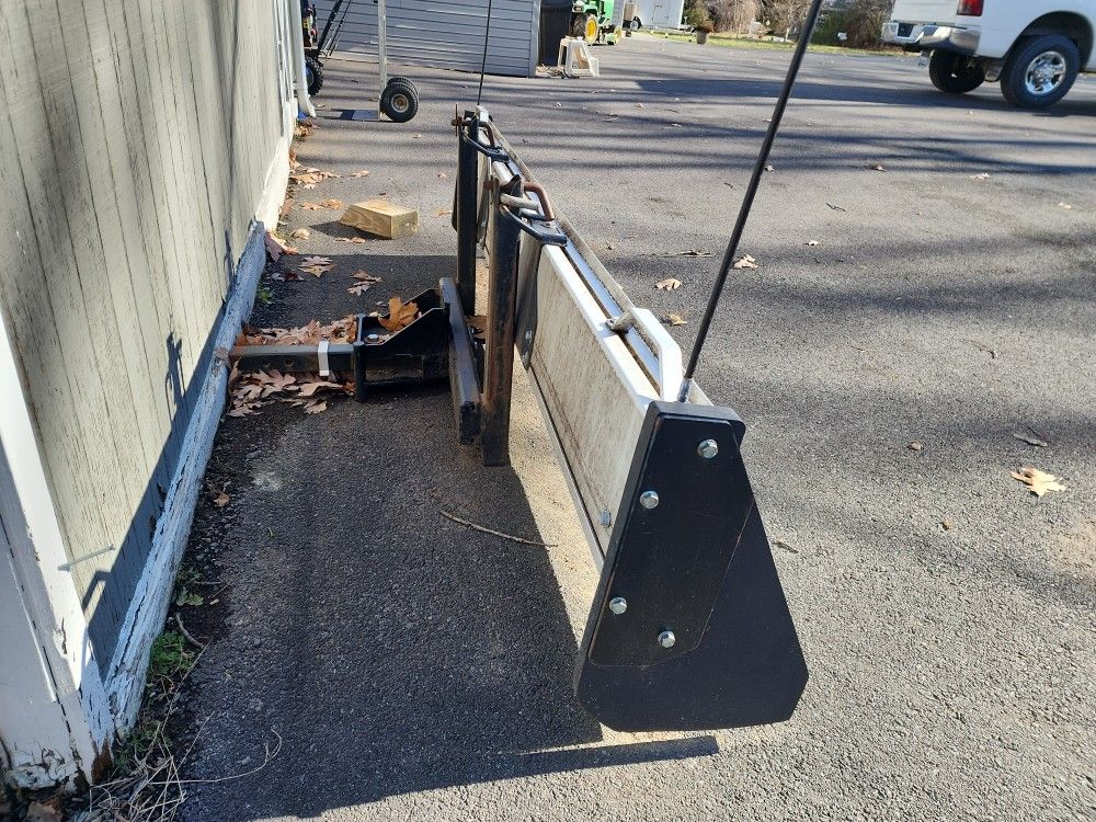 SnowSport HD Utility Plow $350 for Sale in Winchester, VA - OfferUp