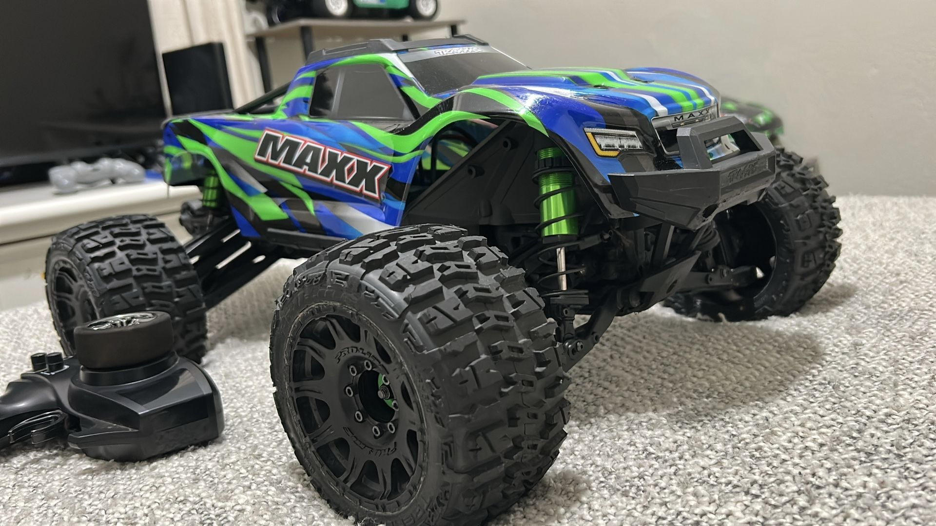 Traxxas Maxx V2 for Sale in Pumpkin Center, CA - OfferUp