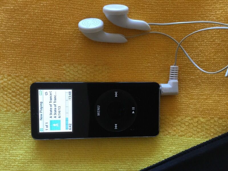 Apple iPod Nano 1GB Eva's OfferUp come and see ! for Sale in Alexandria ...