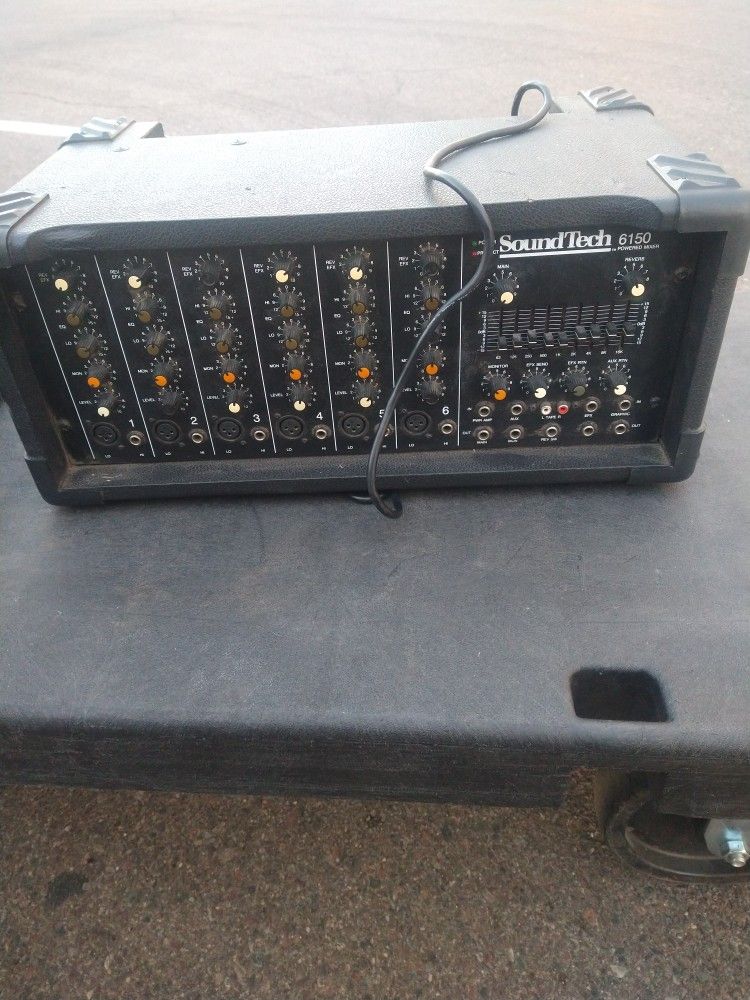 Soundtech Amplifier for Sale in Phoenix, AZ - OfferUp