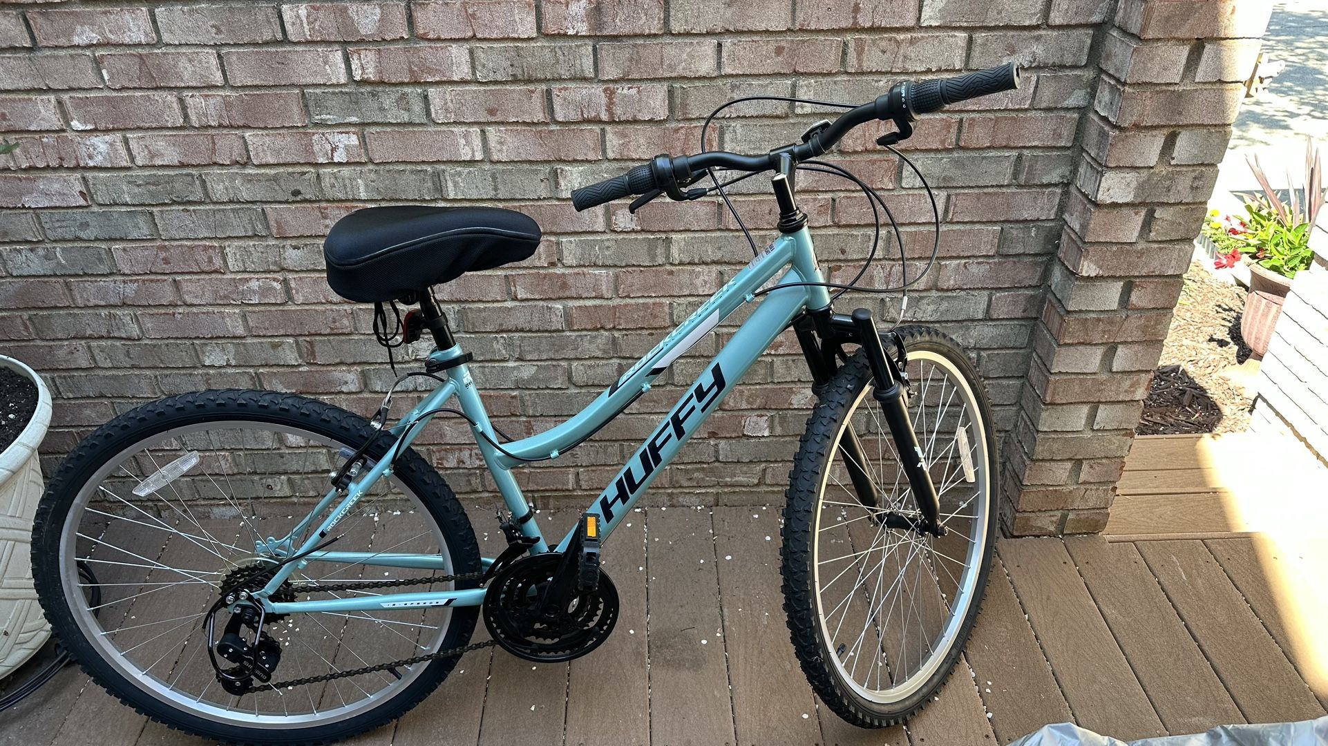 Woman’s Huffy Rock Creek for Sale in Macomb, MI - OfferUp