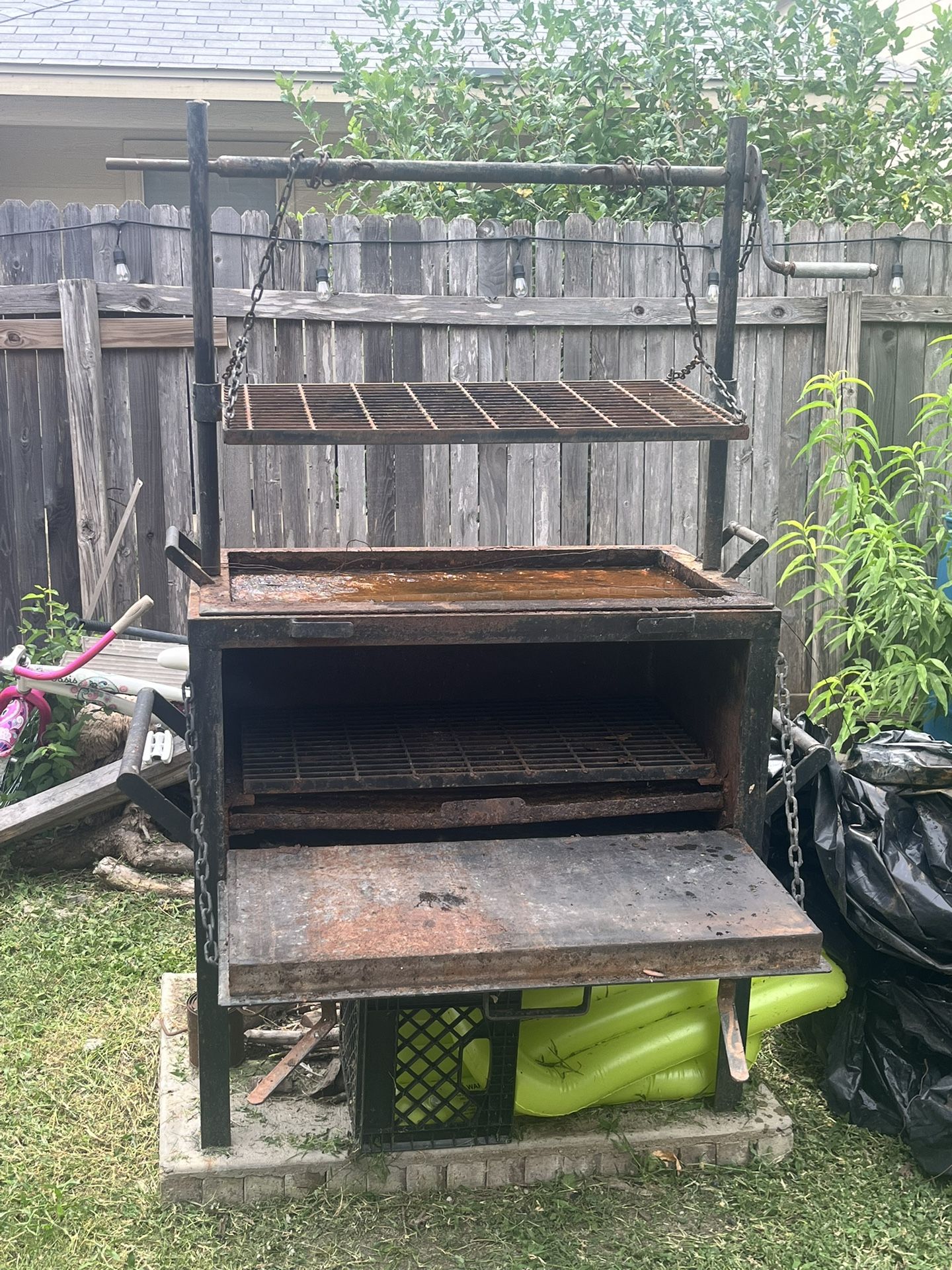 Ataud (bbq Pit) for Sale in Converse, TX - OfferUp
