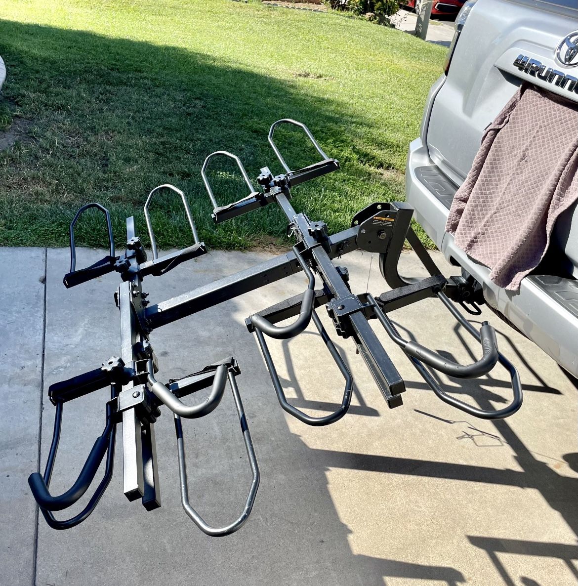 Cycling Deal 2” Hitch Mounted 4 Bike Platform Rack for Sale in ...