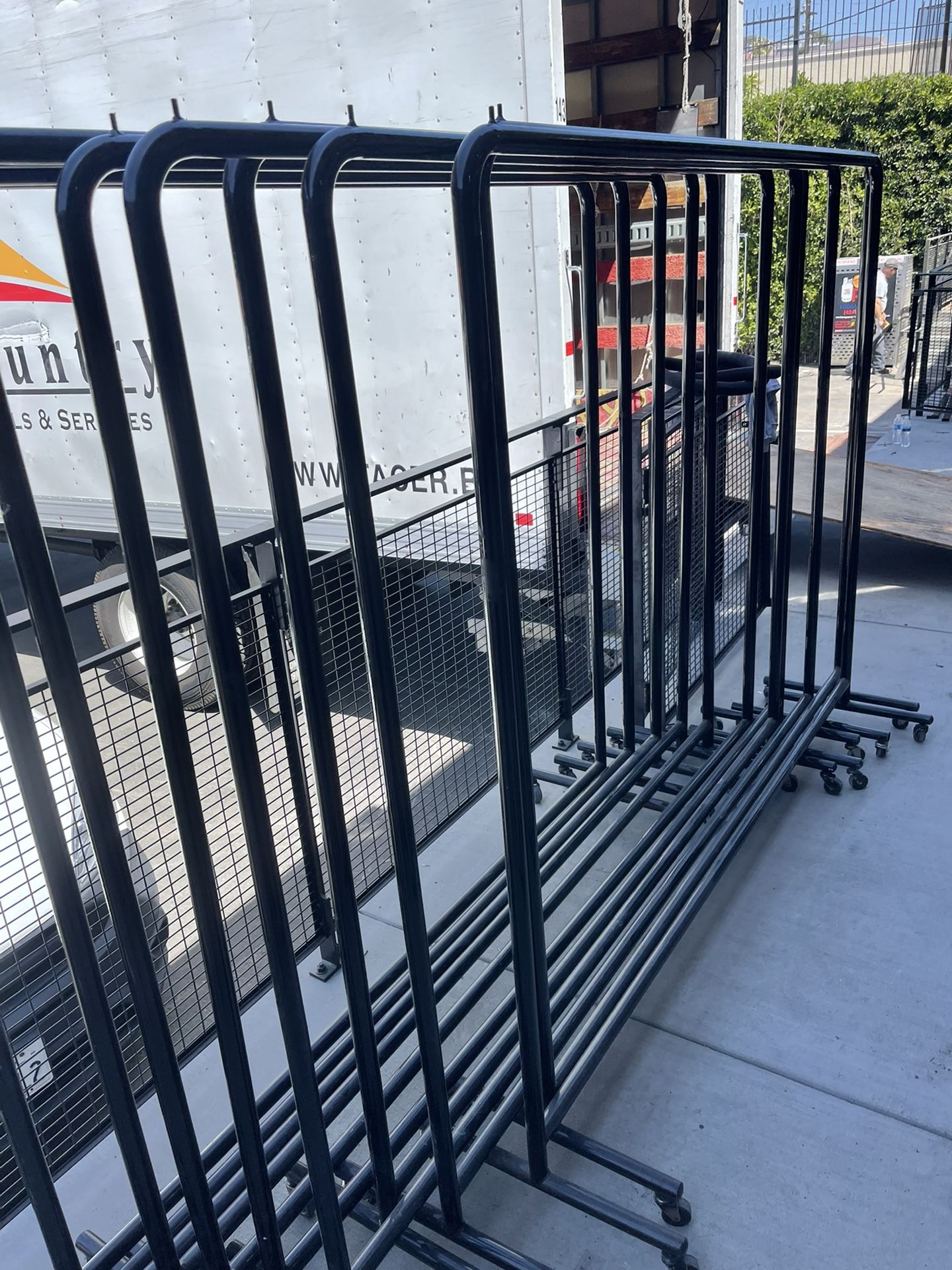 BLACK METAL ROLLING RACKS for Sale in Los Angeles, CA - OfferUp