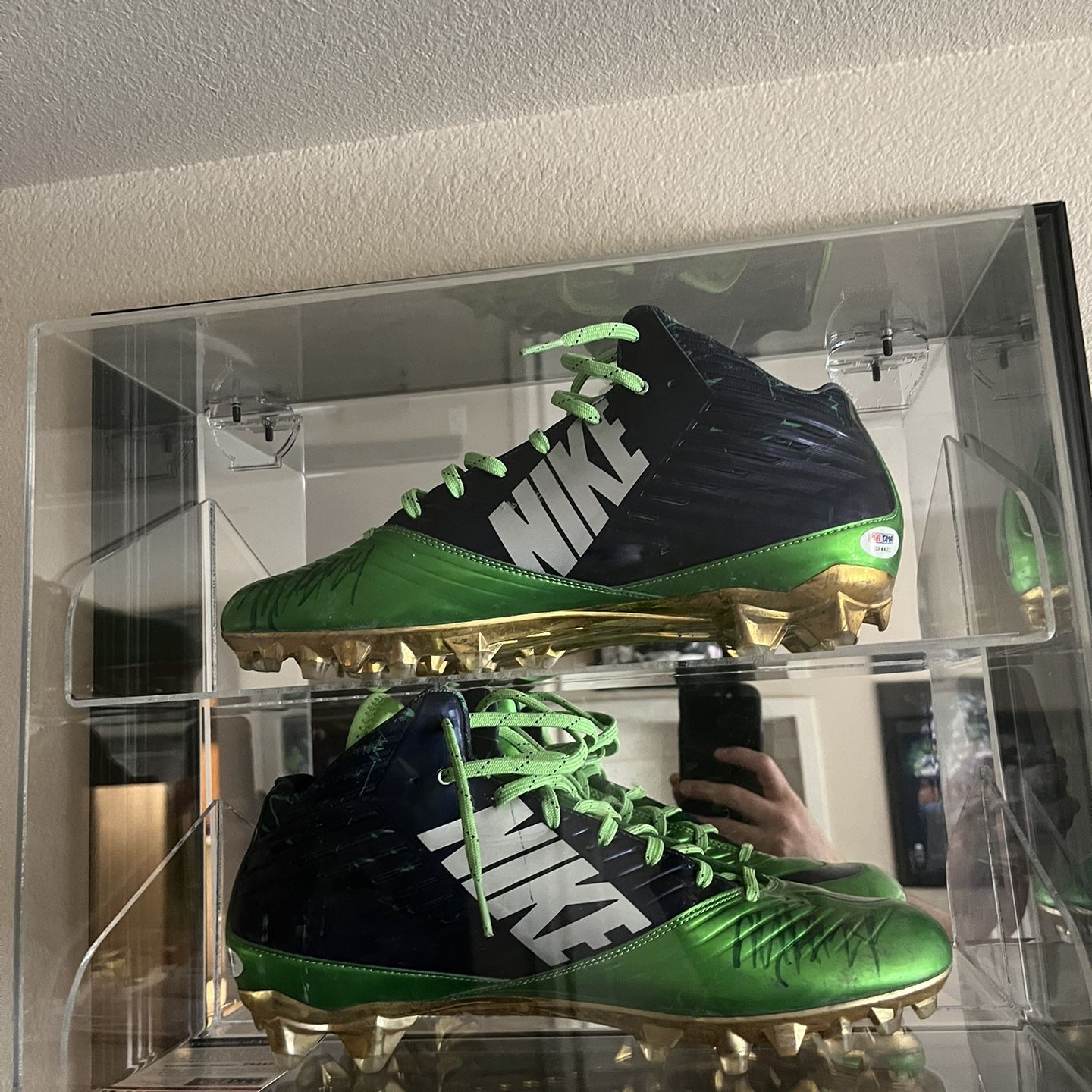 Marshawn Lynch Gold Cleats