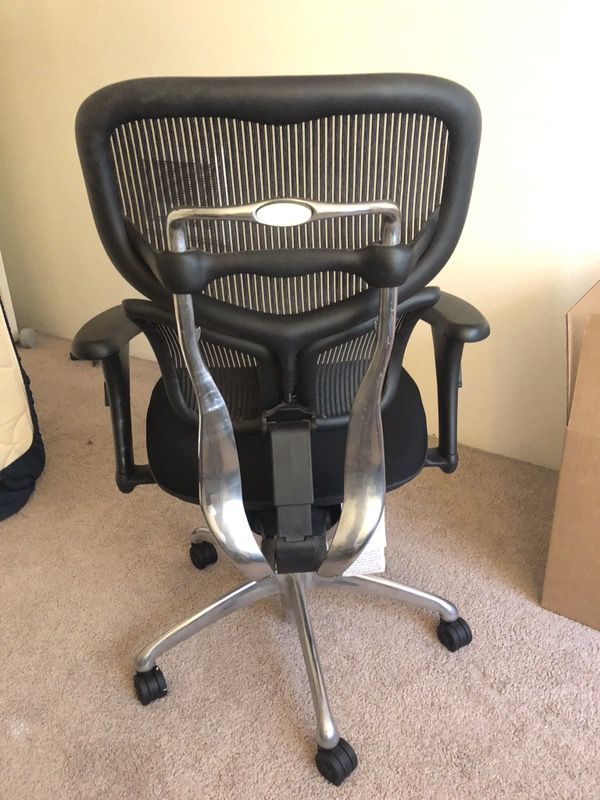 WorkPro Commercial Mesh Back Executive Chair model 766E for Sale in San Diego CA OfferUp
