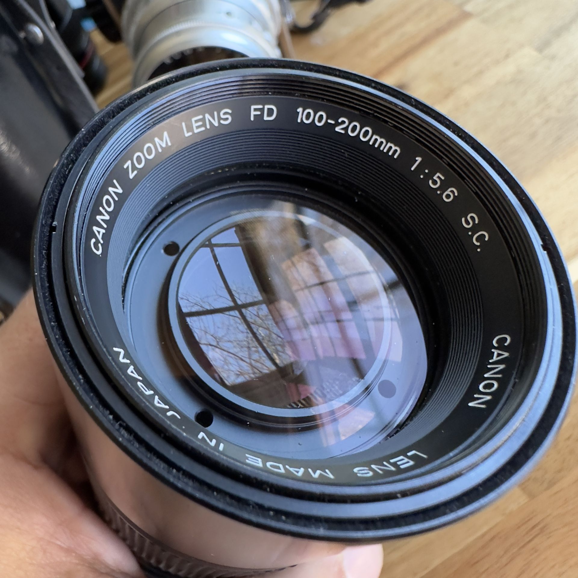Canon FD 100-200mm 5.6 S.C lens with case - mint for AE-1, A-1, T50 etc ...