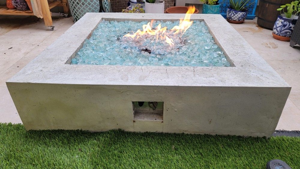 White Limestone Fire Pit (42"x42"x12") with Table (16"x16"×21") for ...