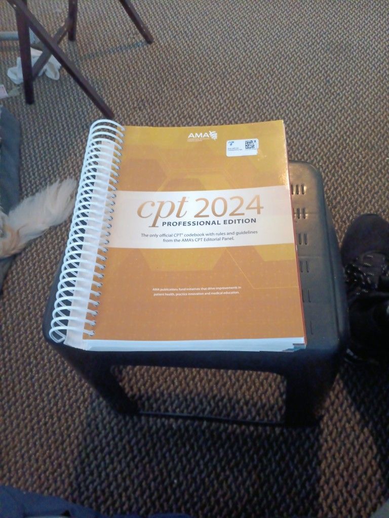 CPT 2024 PROFESSIONAL EDITION for Sale in Lakeland, FL - OfferUp