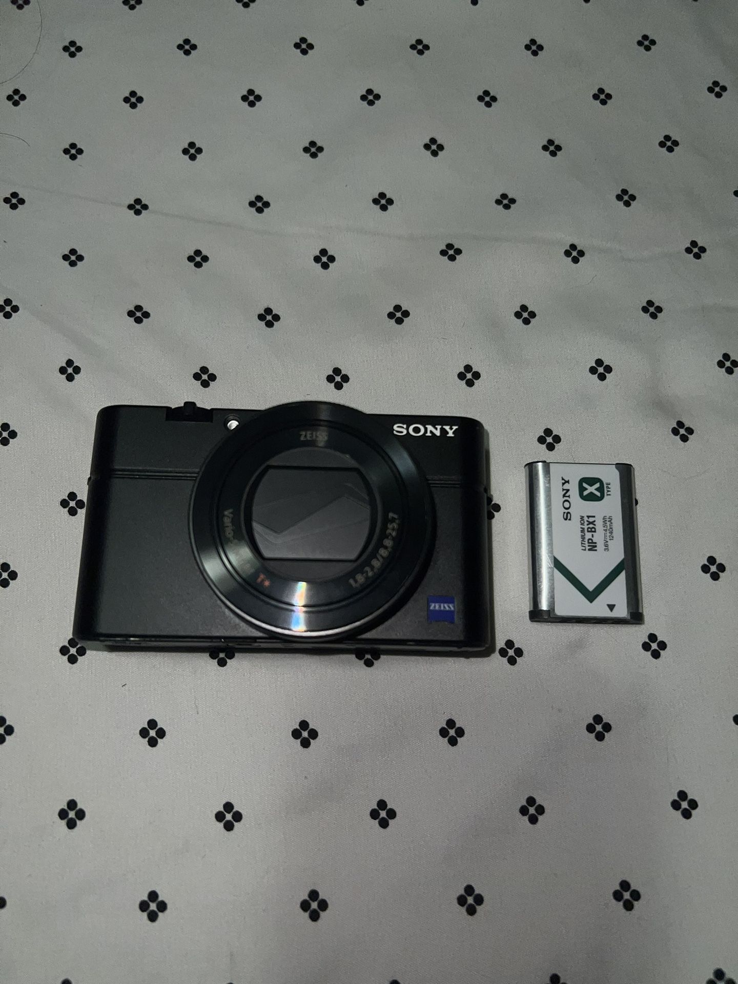 Sony RX-100 iv for Sale in Scottsdale, AZ - OfferUp
