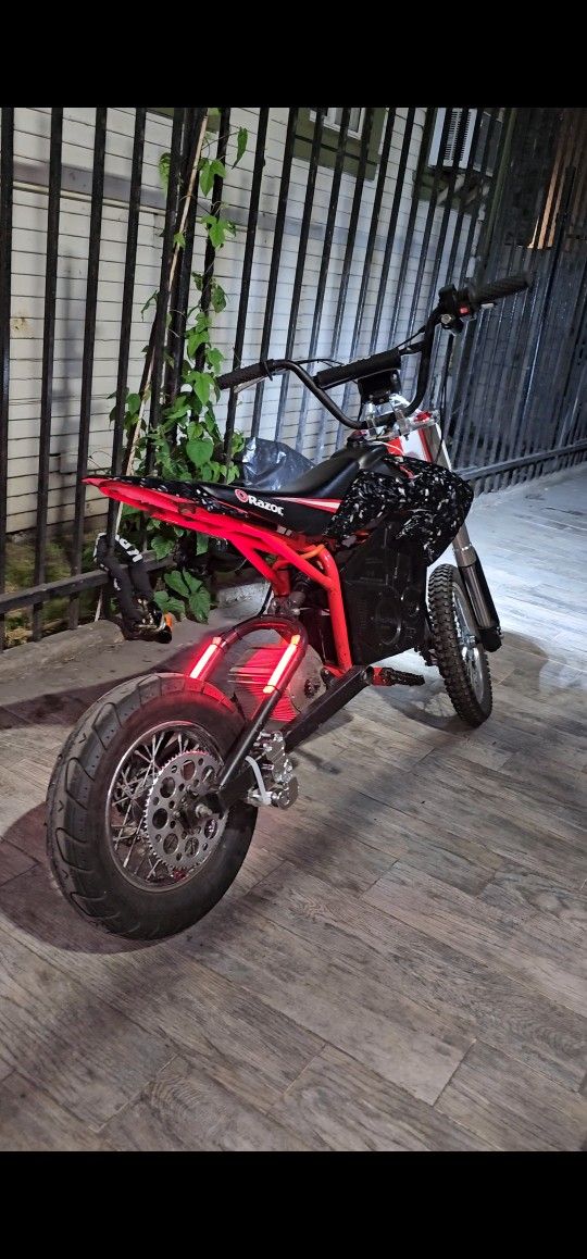 Razor mx650 for Sale in Los Angeles, CA - OfferUp