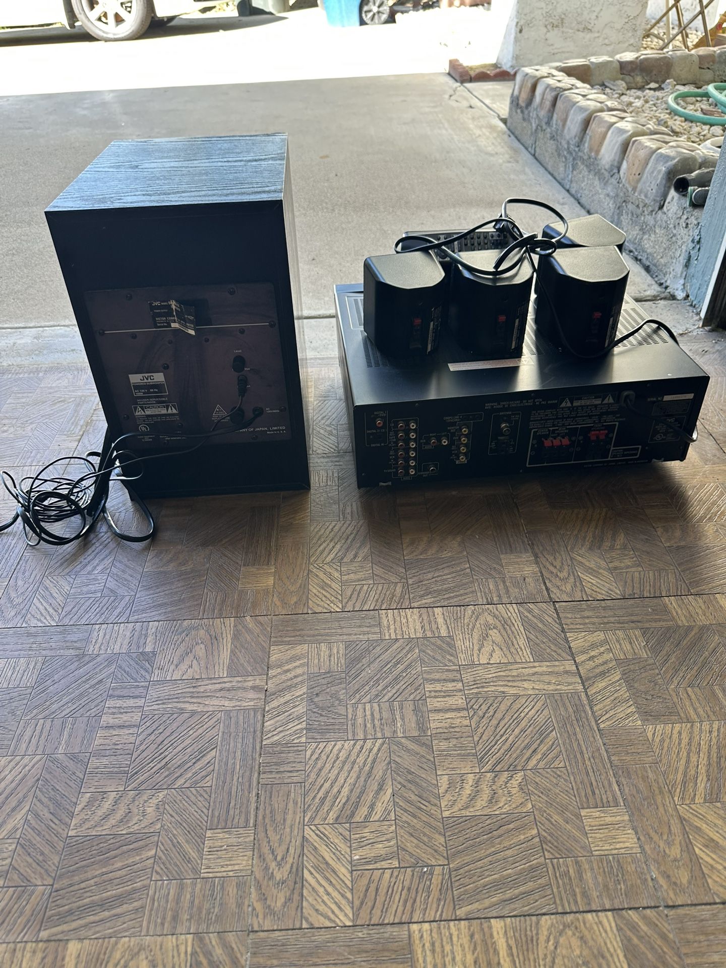 Amplifier, Subwoofer, set of speakers for Sale in Loma Linda, CA - OfferUp