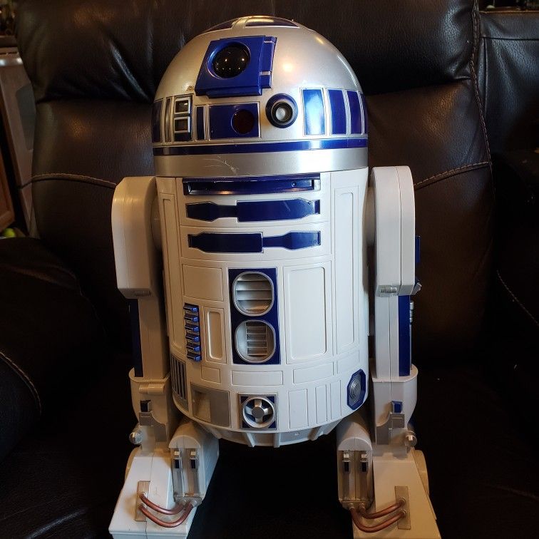 R2D2 Robot for Sale in Hudsonville, MI - OfferUp
