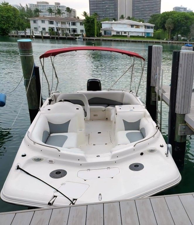 Boat Hurricane Fundeck Gs 202 , 20', from 2006 for Sale in Miami Beach ...
