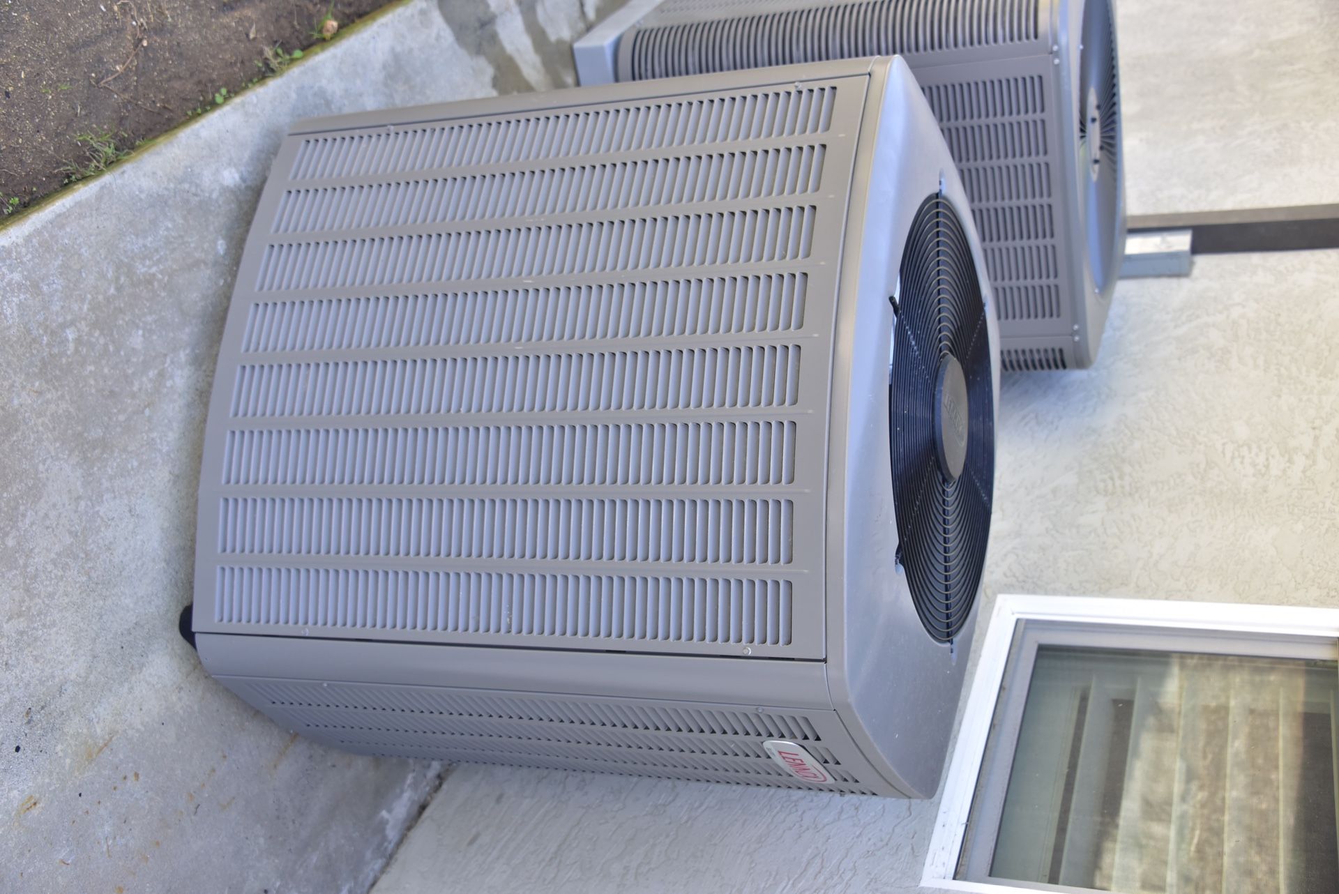 Lennox home air conditioner condenser unit EL16XC1 for Sale in ...