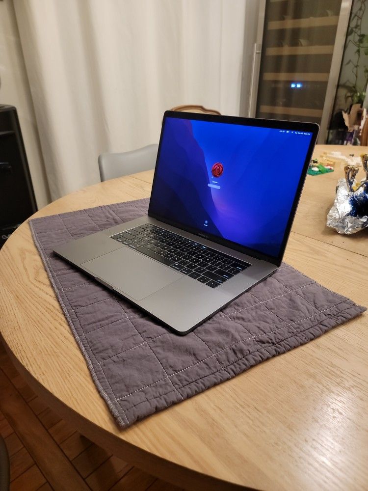 2018 Apple Macbook Pro 6 Core 2.6 16GB 512GB SSD for Sale in San Diego ...