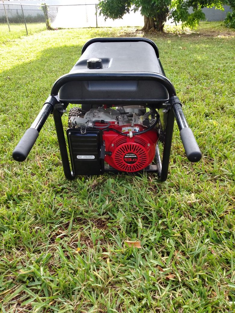 Coleman Powermate 8750 max watts 7000 running watts Honda GX 390 13hp ...