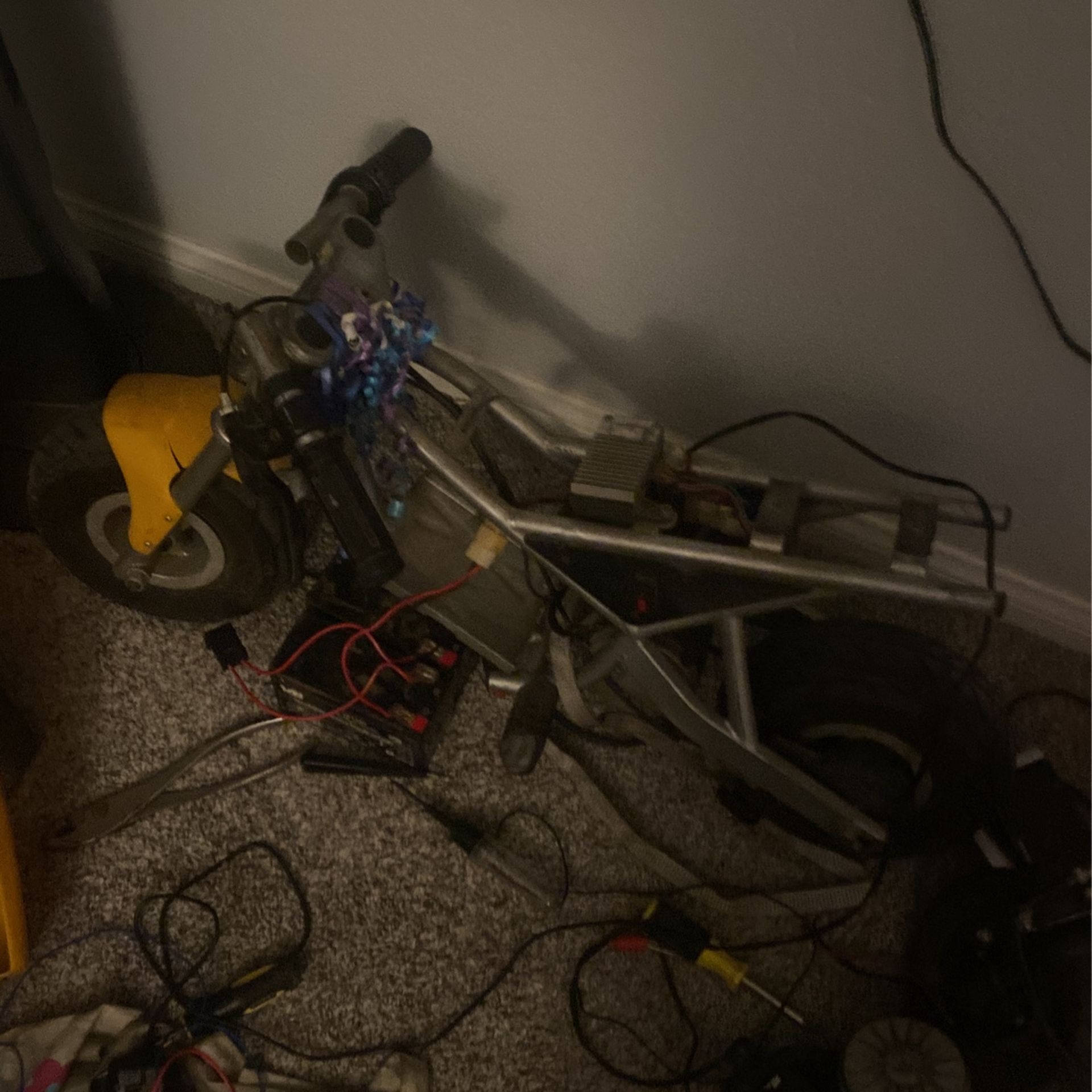 Razor Mini Bike And Razor Scooter for Sale in San Bernardino, CA - OfferUp