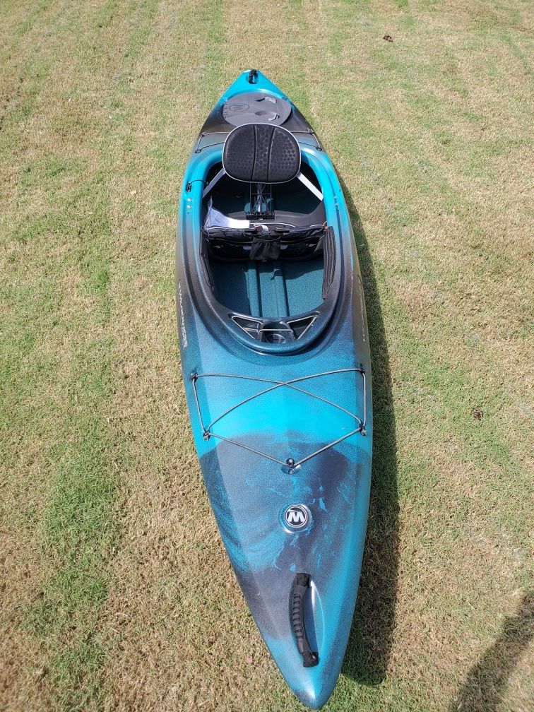 New Wilderness Systems Aspire 105 Kayak for Sale in Surprise, AZ - OfferUp
