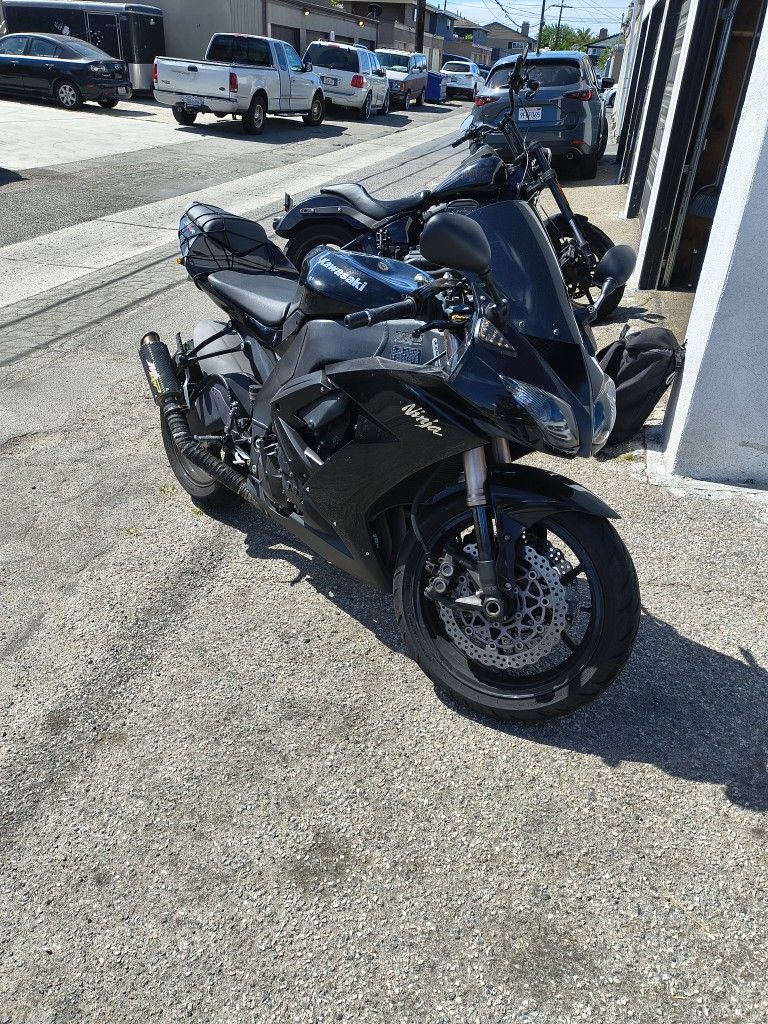 2008 Kawasaki ZX10R for Sale in Huntington Beach, CA - OfferUp