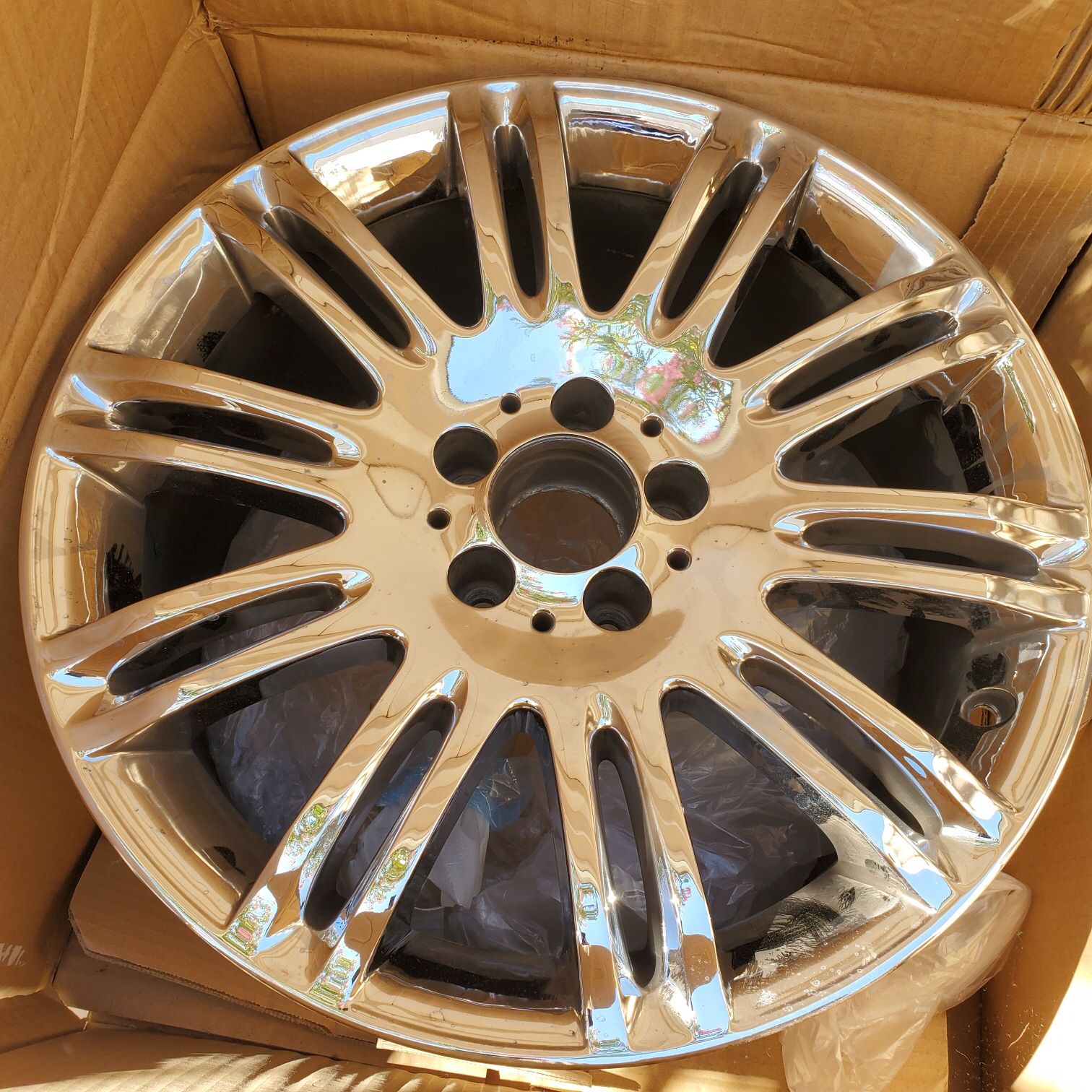 18 inch chrome Wheels for Sale in Las Vegas, NV - OfferUp