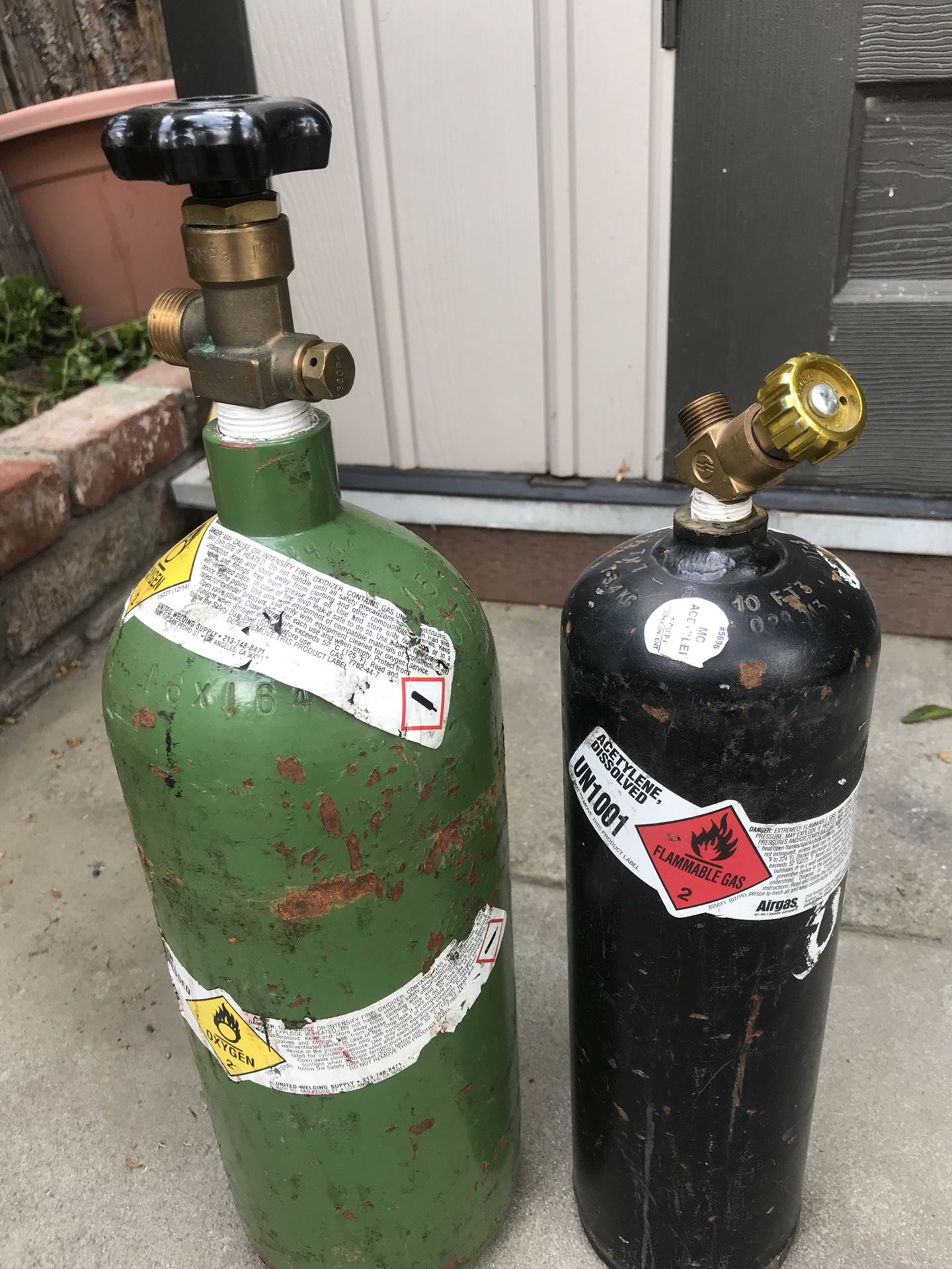 Empty acetylene and oxygen tanks for Sale in Downey, CA - OfferUp
