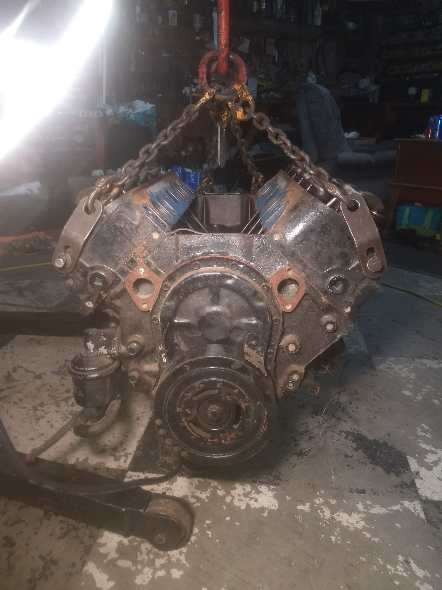 Chevy big block 454 4 bolt main! for Sale in Wood Village, OR - OfferUp