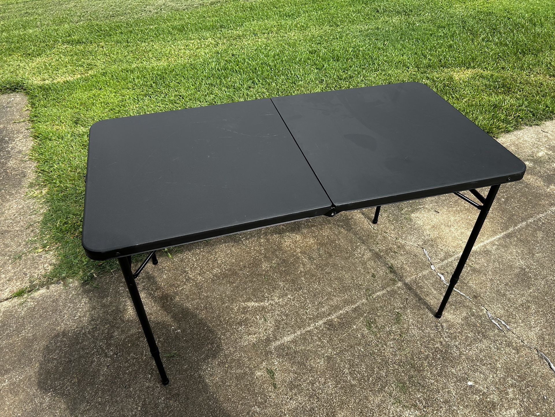 Folding Table 4x2 ft for Sale in South Norfolk, VA - OfferUp