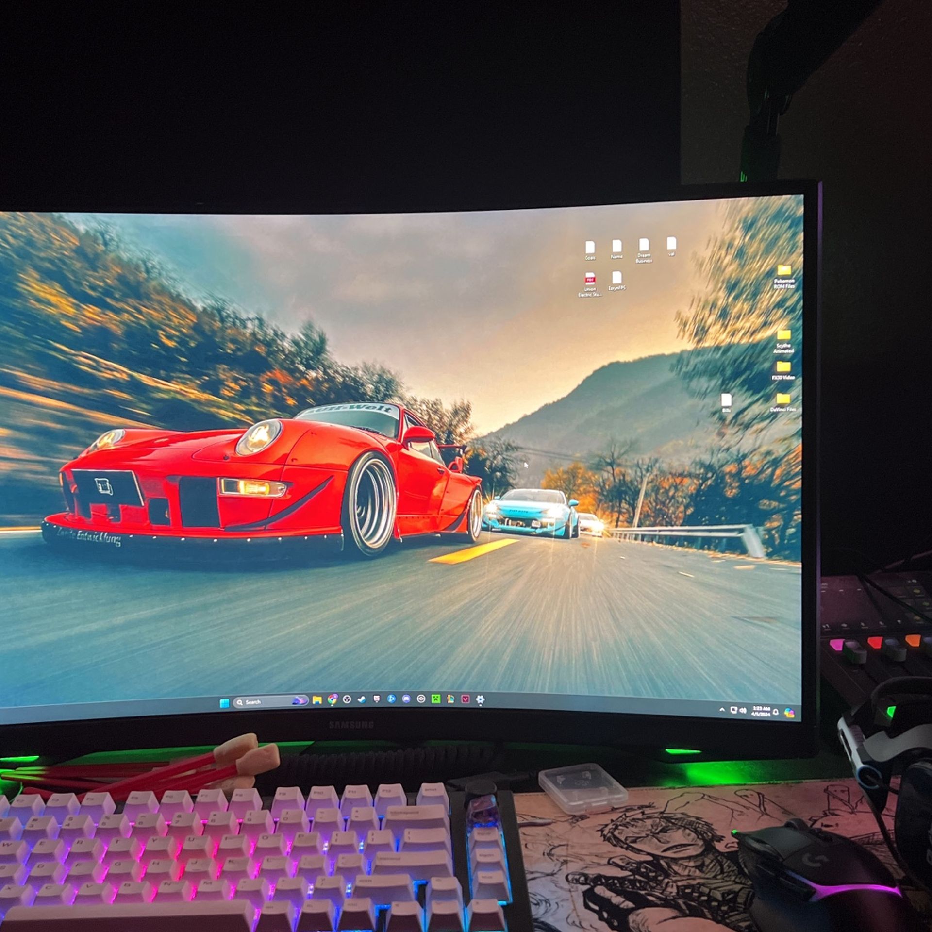 SAMSUNG 27" Class QHD Curved Monitor for Sale in Los Angeles, CA - OfferUp