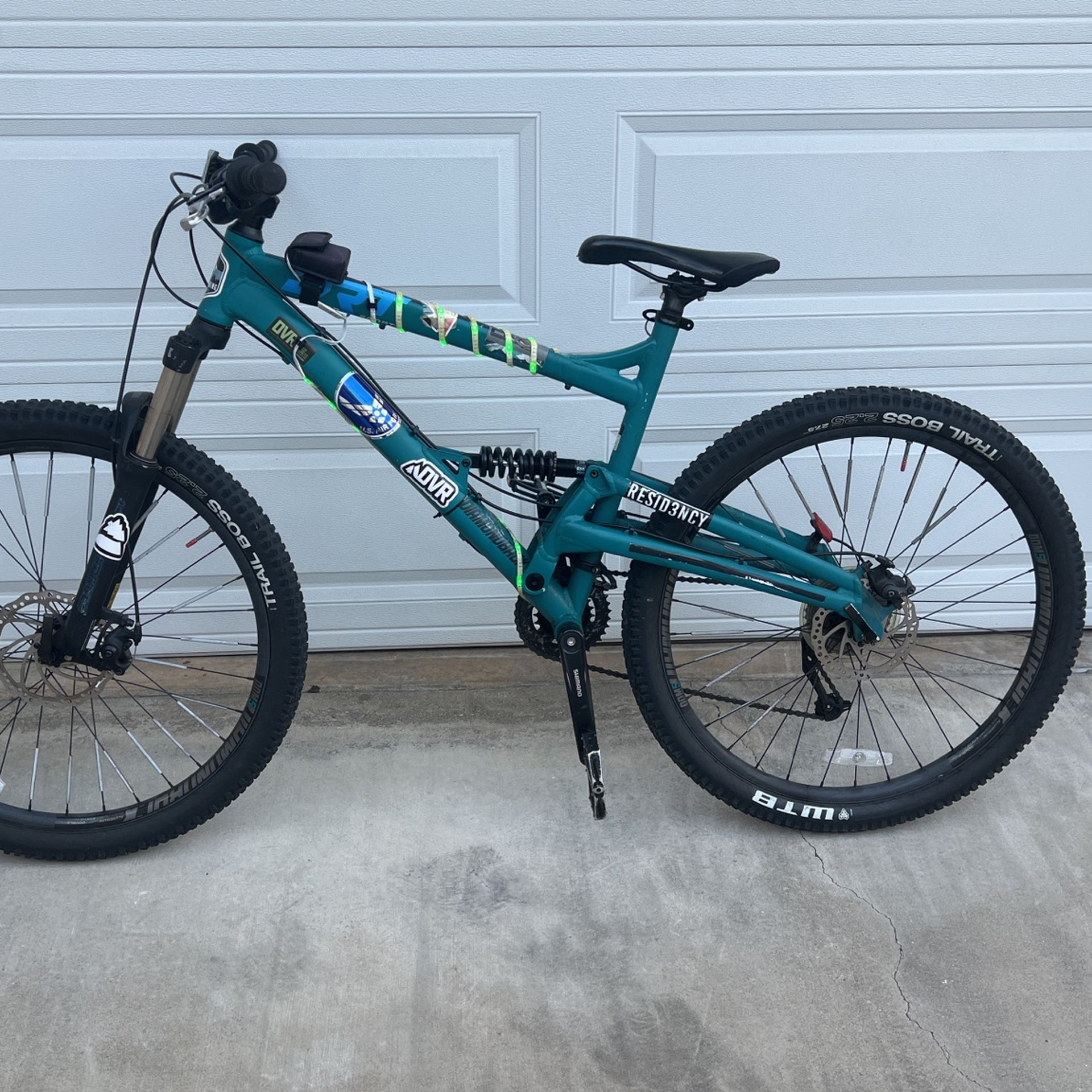 Diamondback Atroz 1 Blue Mountain Bike Full Suspension for Sale in ...