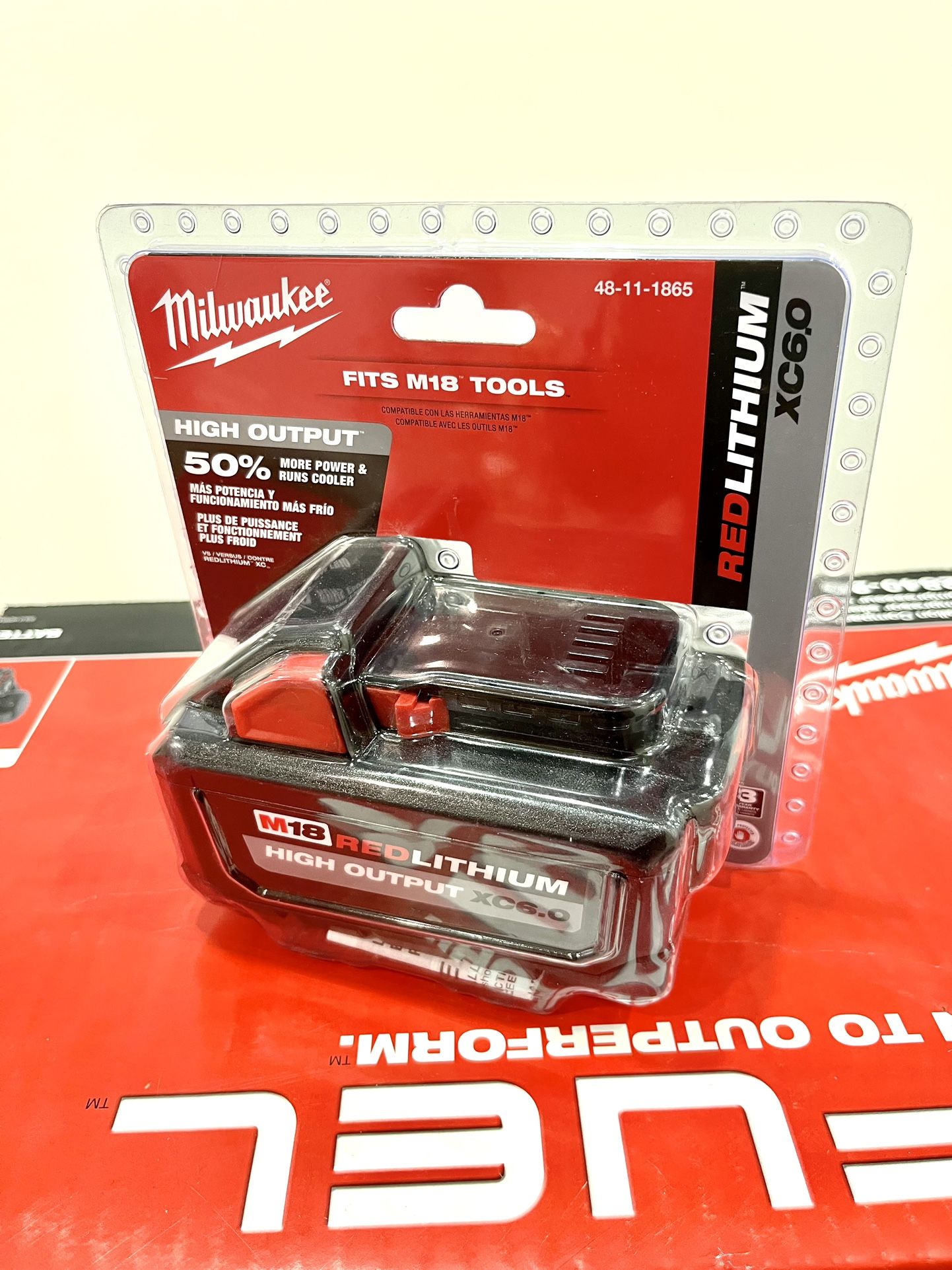 Milwaukee M18 FUEL Brushless 2 Gal. Portable 135 PSI Cordless Air ...