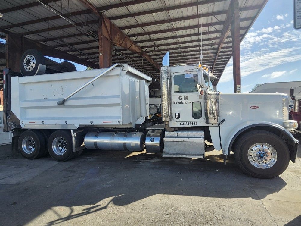 2013 Peterbilt 388/389 for Sale in Anaheim, CA - OfferUp