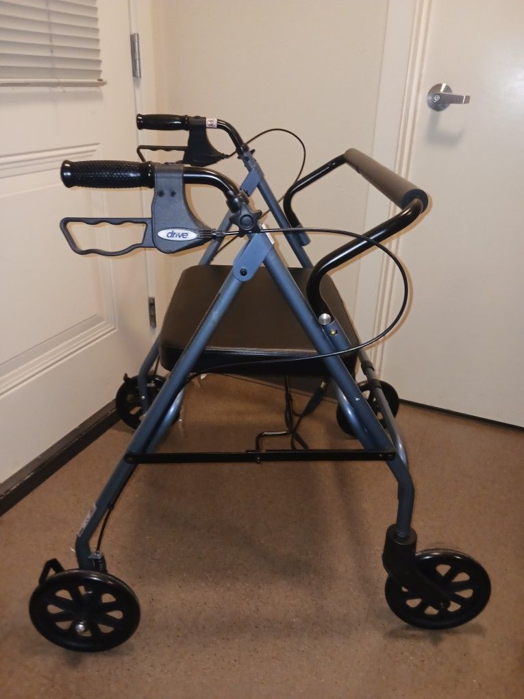 Bariatric Extra Wide 500 Lb Capacity Medical Walker Rollator With Huge ...