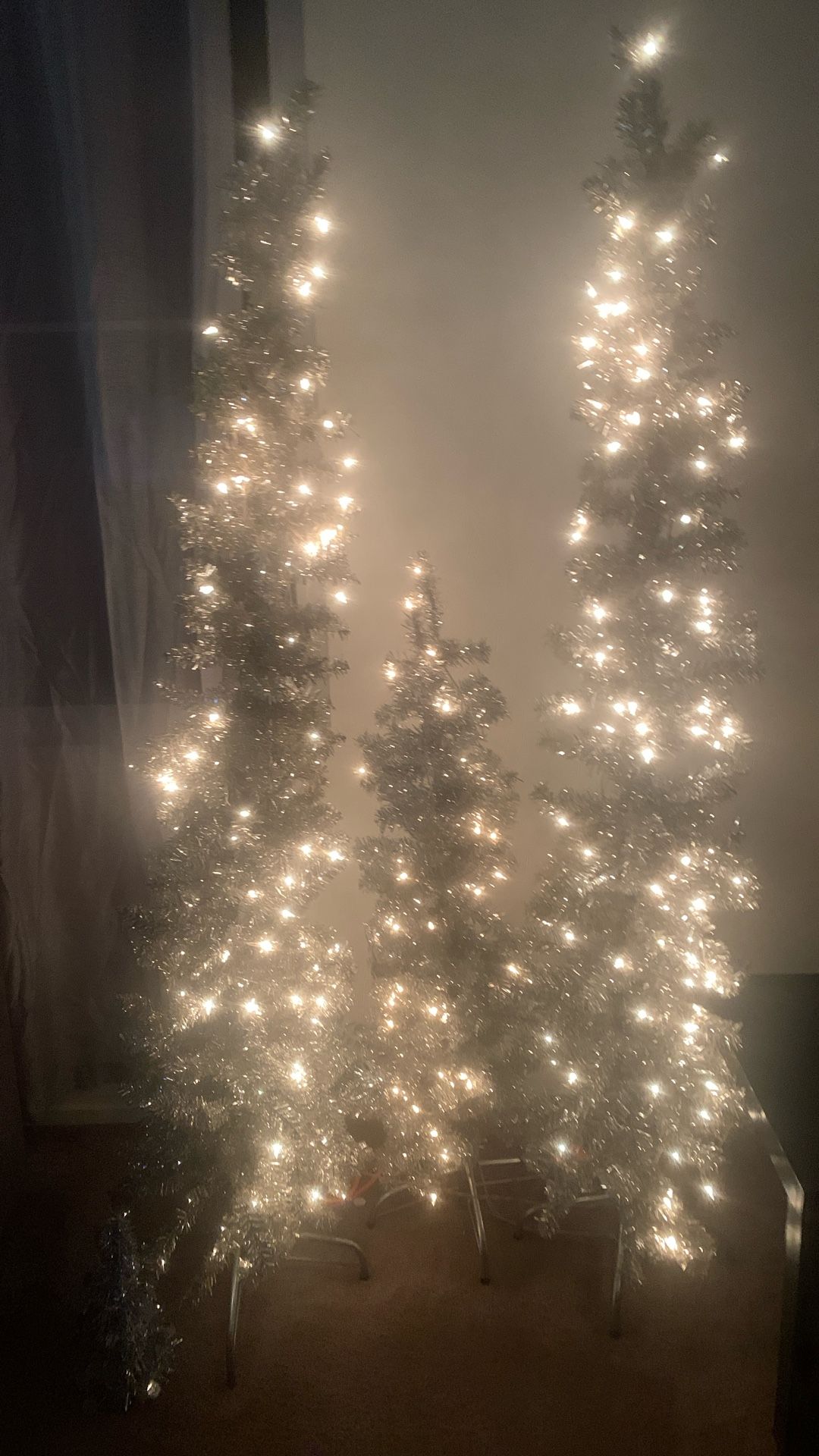 Christmas Tree 3 Free for Sale in San Jacinto, CA - OfferUp