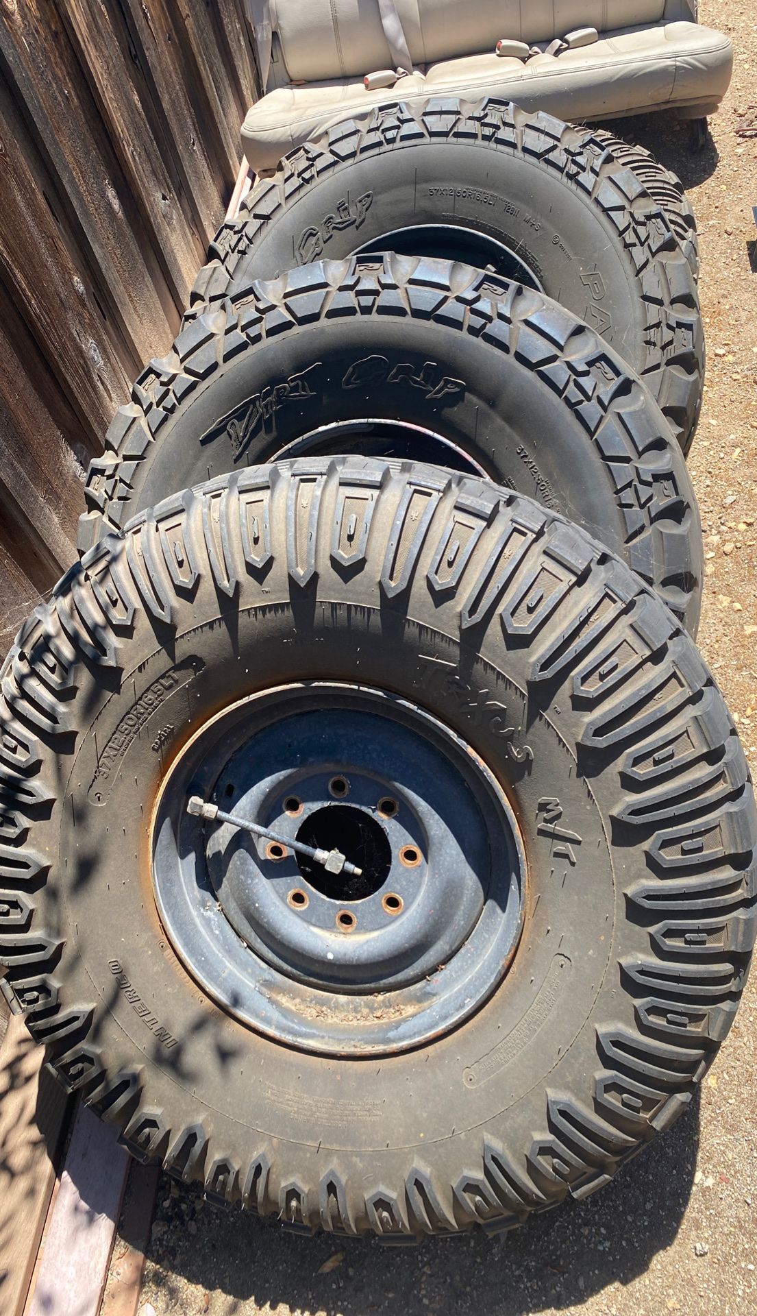 Hummer h1 8lug wheels for Sale in Ramona, CA - OfferUp